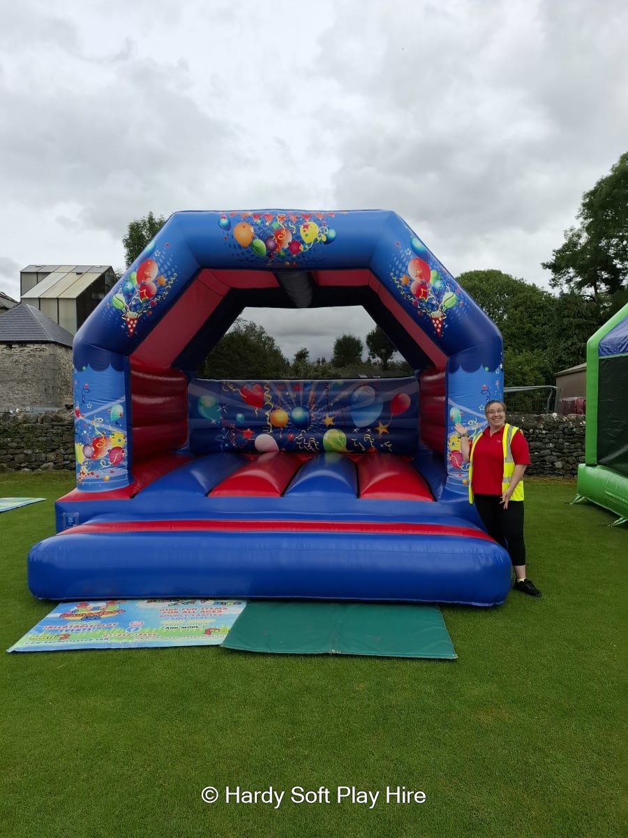 Big Party Castle - Bouncy Castle Hire in Kendal, Lancaster, Penrith, Furness | Hardy Soft Play Hire