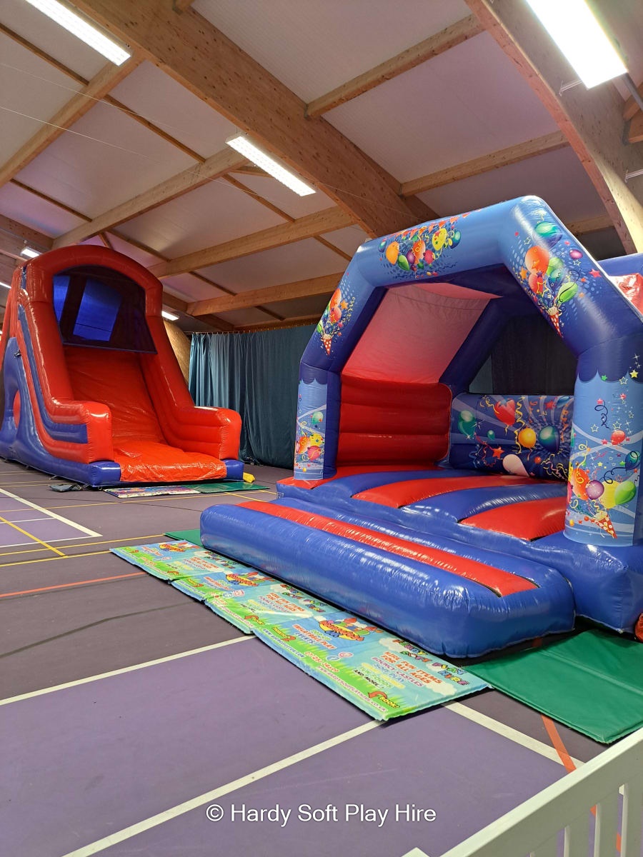 Big Party Castle - Bouncy Castle Hire in Kendal, Lancaster, Penrith, Furness | Hardy Soft Play Hire